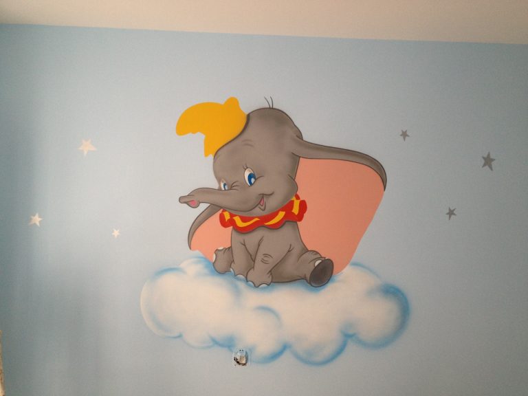 MURAL DECORATIVO DE DUMBO PARA LA HABITACIÓN DE BASTIAN - El blog de Campu